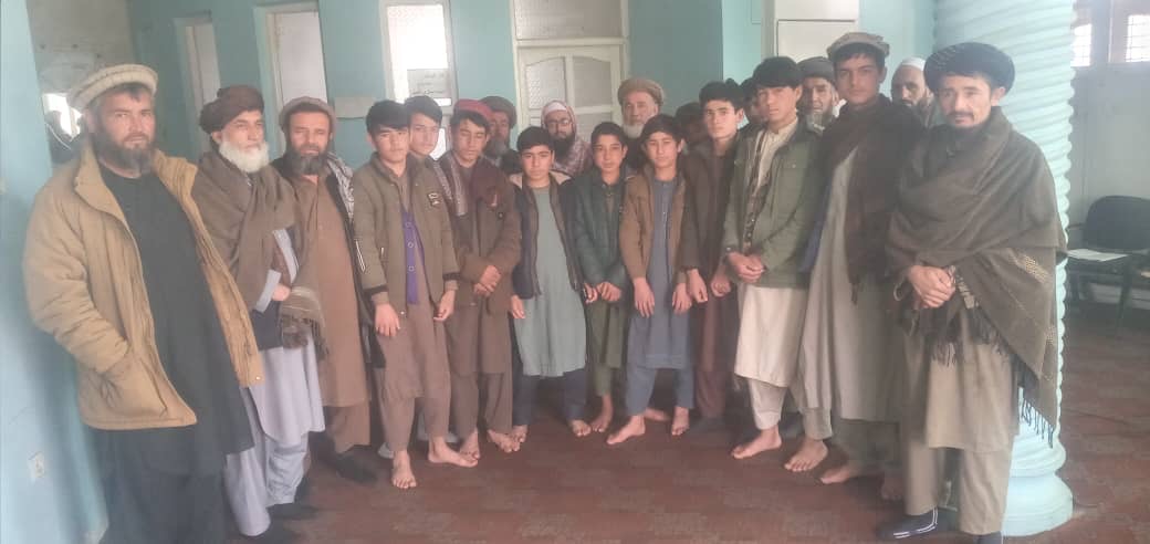 یک‌جاسازی ۲۳ کودک رد مرزی با خانواده‌های‌شان در تخار و دایکندی | وزارت ...